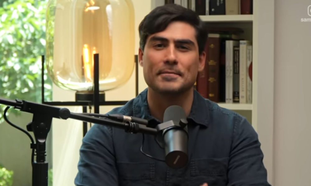 Samuel Adrián: cómo una voz auténtica conquista el corazón de millones en Internet - Siete24 ...